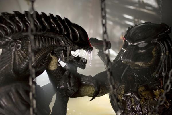 Aliens vs. Predator 2 - Avpr: Aliens Vs Predator - Requiem - Spielfilm ...