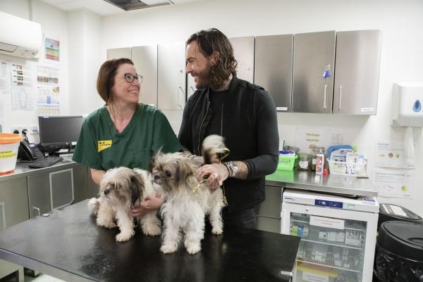 Pete Wicks - Aus Liebe zu Hunden - Die Kartoffel-Welpen - Serie / Doku-Soap