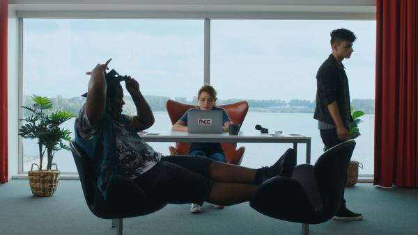 The Face - Der Club der hässlichen Kinder - Wie alles begann - (K)eine ...